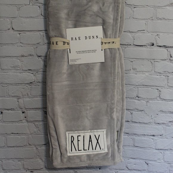 Rae Dunn | Bedding | New Rae Dunn Plush Throw | Poshmark